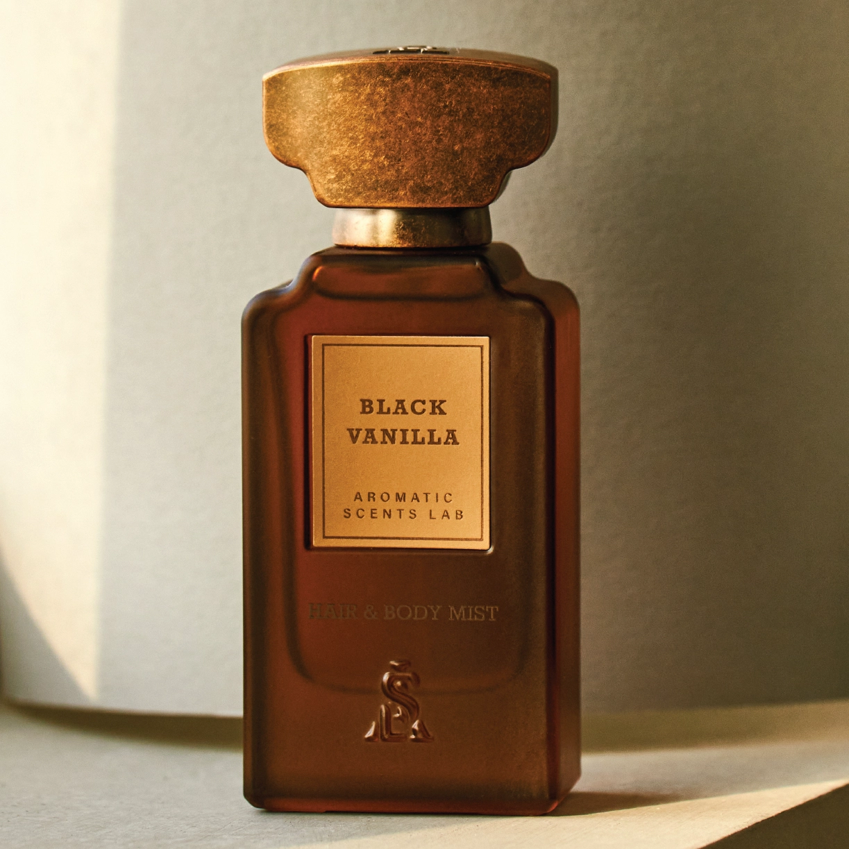 Buy Black Vanilla Hair & Body Mist - Aromatic Scents Lab